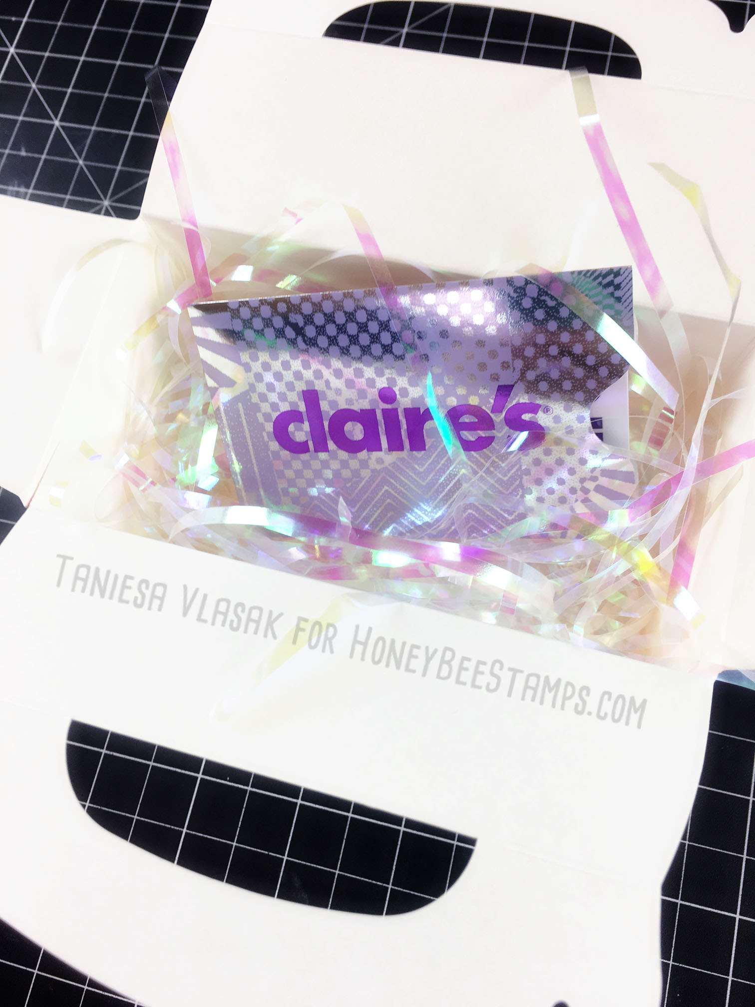 Special Delivery | Gift Box Decoration – Taniesa Vlasak | The Crafty Pickle